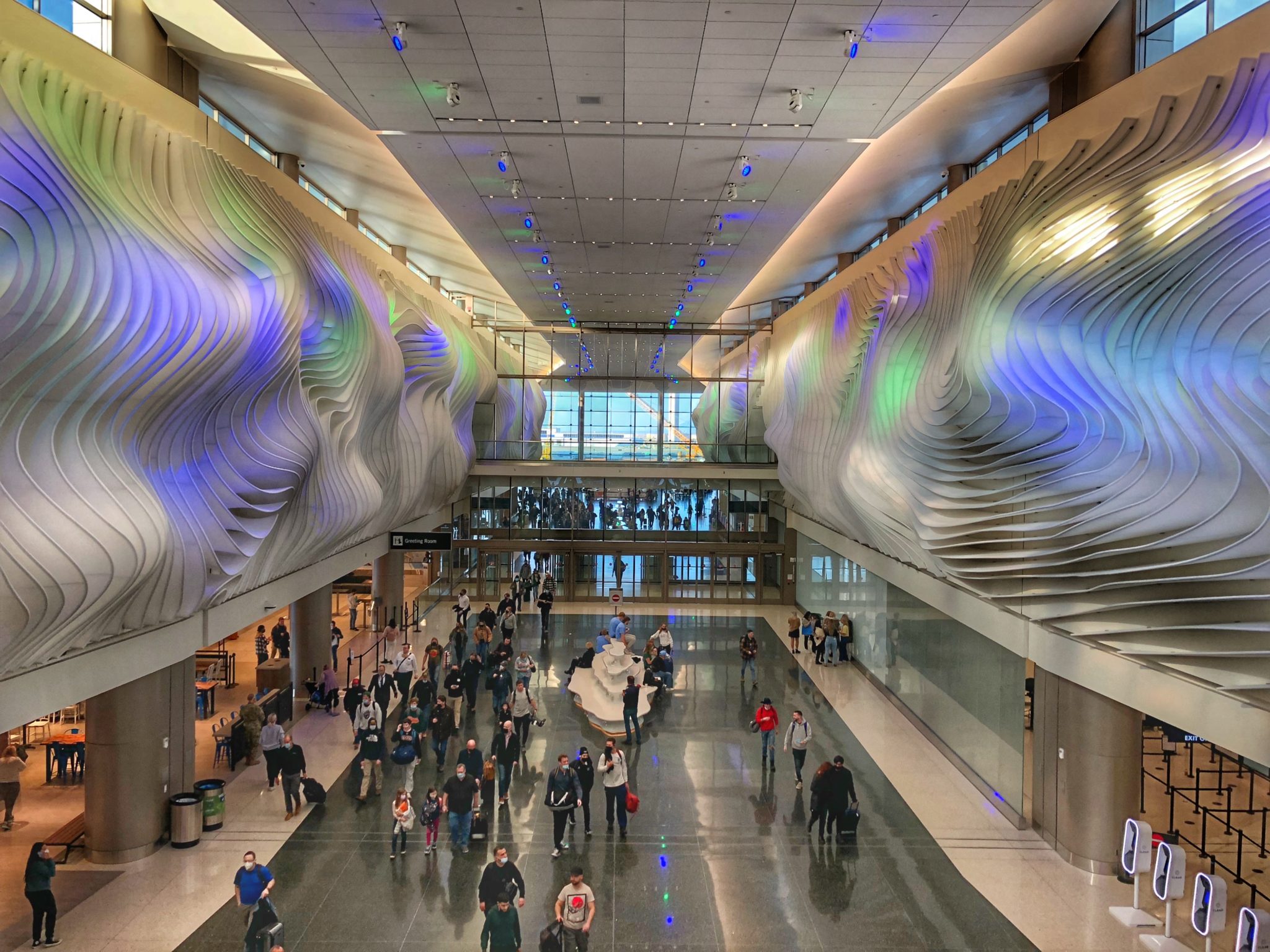 Delta opens one of its largest Sky Clubs at Salt Lake City ...