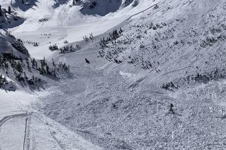 Skier triggers 600 ft wide avalanche in Mineral Fork - TownLift, Park ...