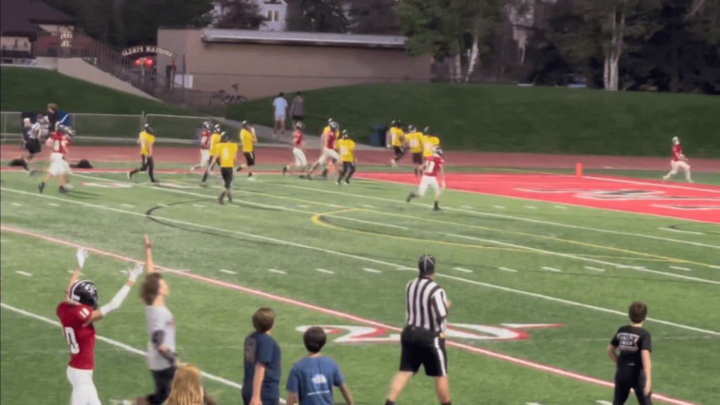PCHS Freshmen football squashes Wasps in 39-0 defeat - TownLift, Park ...
