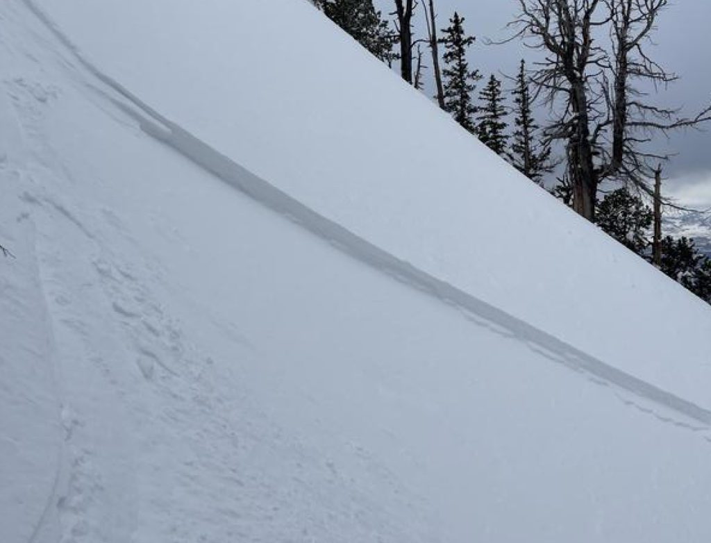Helmet cam video shows snowboarder caught in avalanche at Kessler peak ...