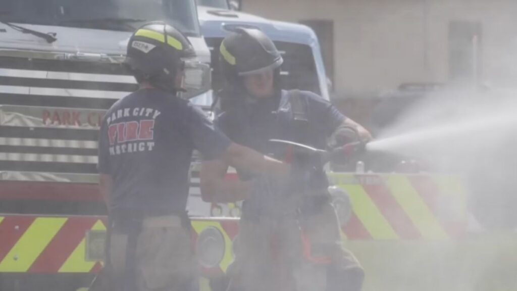 SNAPPED: Watch the PCFD train on tandem pumping and master streams ...
