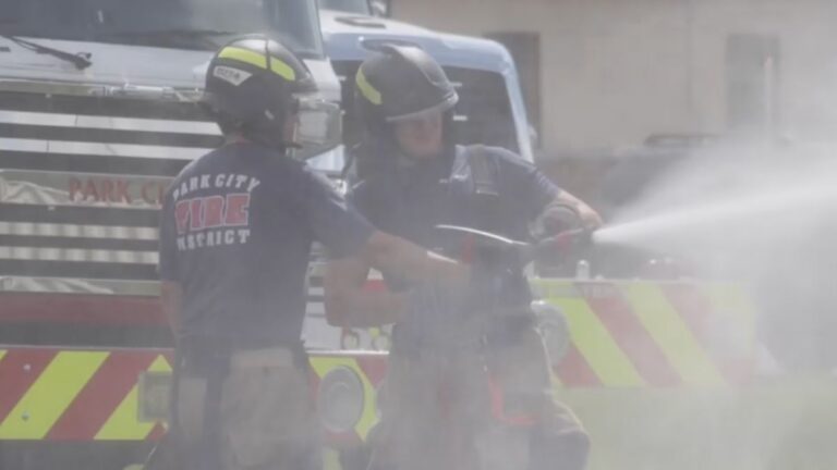SNAPPED: Watch the PCFD train on tandem pumping and master streams ...