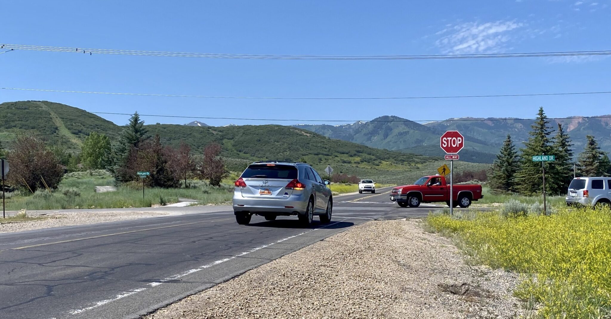 New four-way-stop at the intersection of Silver Summit Parkway and ...