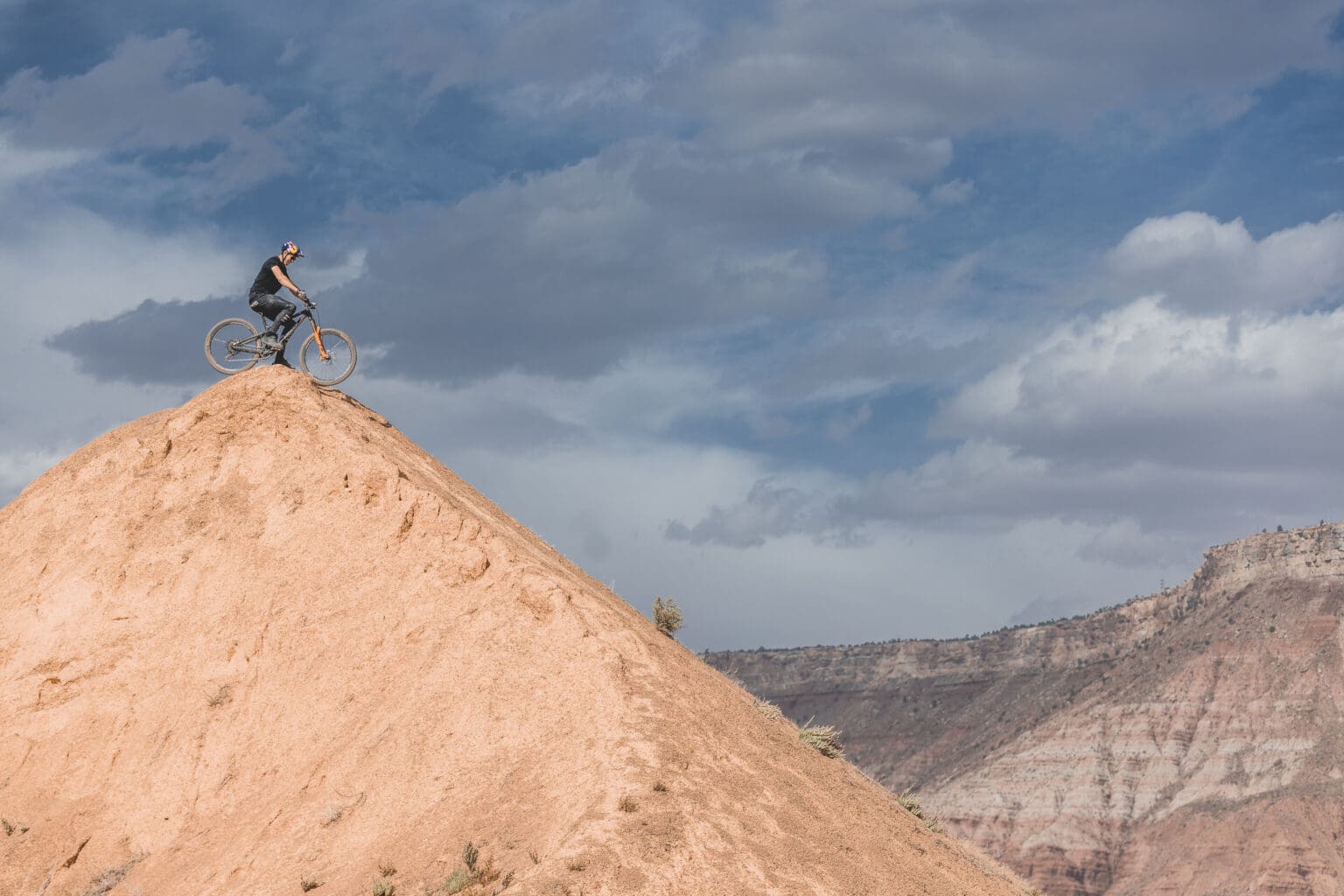 Red Bull Rampage freeride competition returns to the Utah desert ...