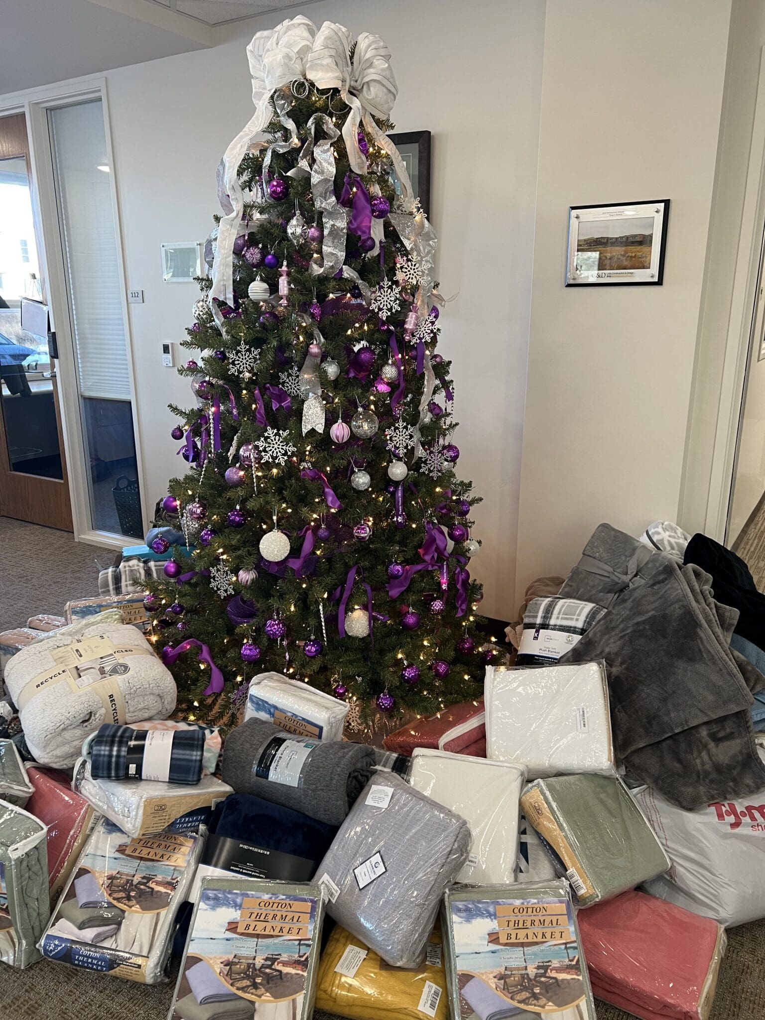 SNAPPED: Peace House empty blankets shelves filled by donations ...