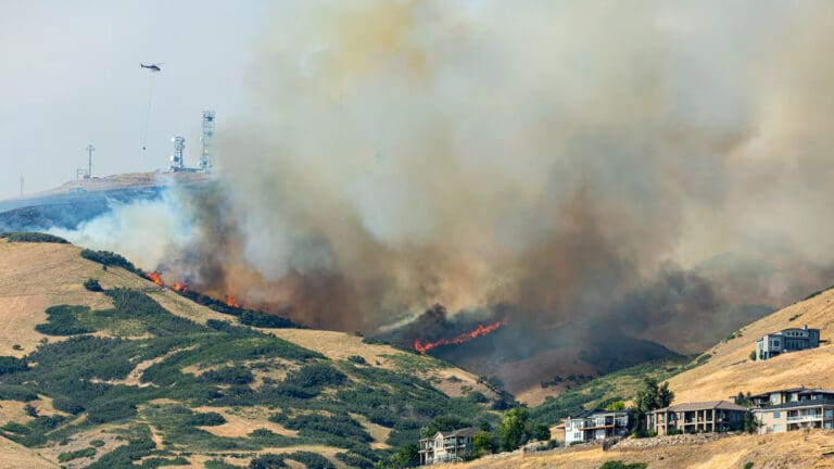 Sandhurst fire evacuation order lifted as fire crews make progress ...