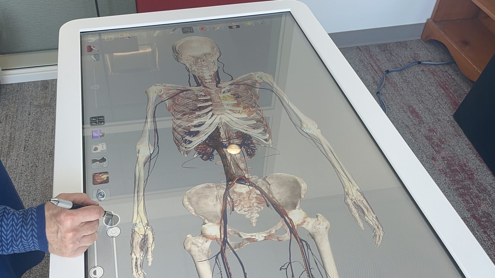 Virtual cadaver table transforms medical education at Park City High ...