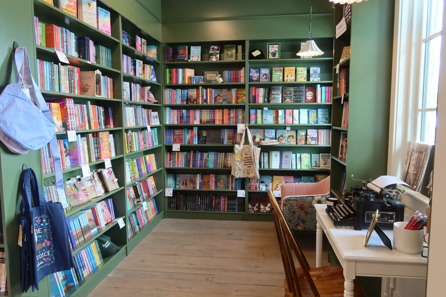 Midway's Folklore Bookstore weaves community through shared stories ...