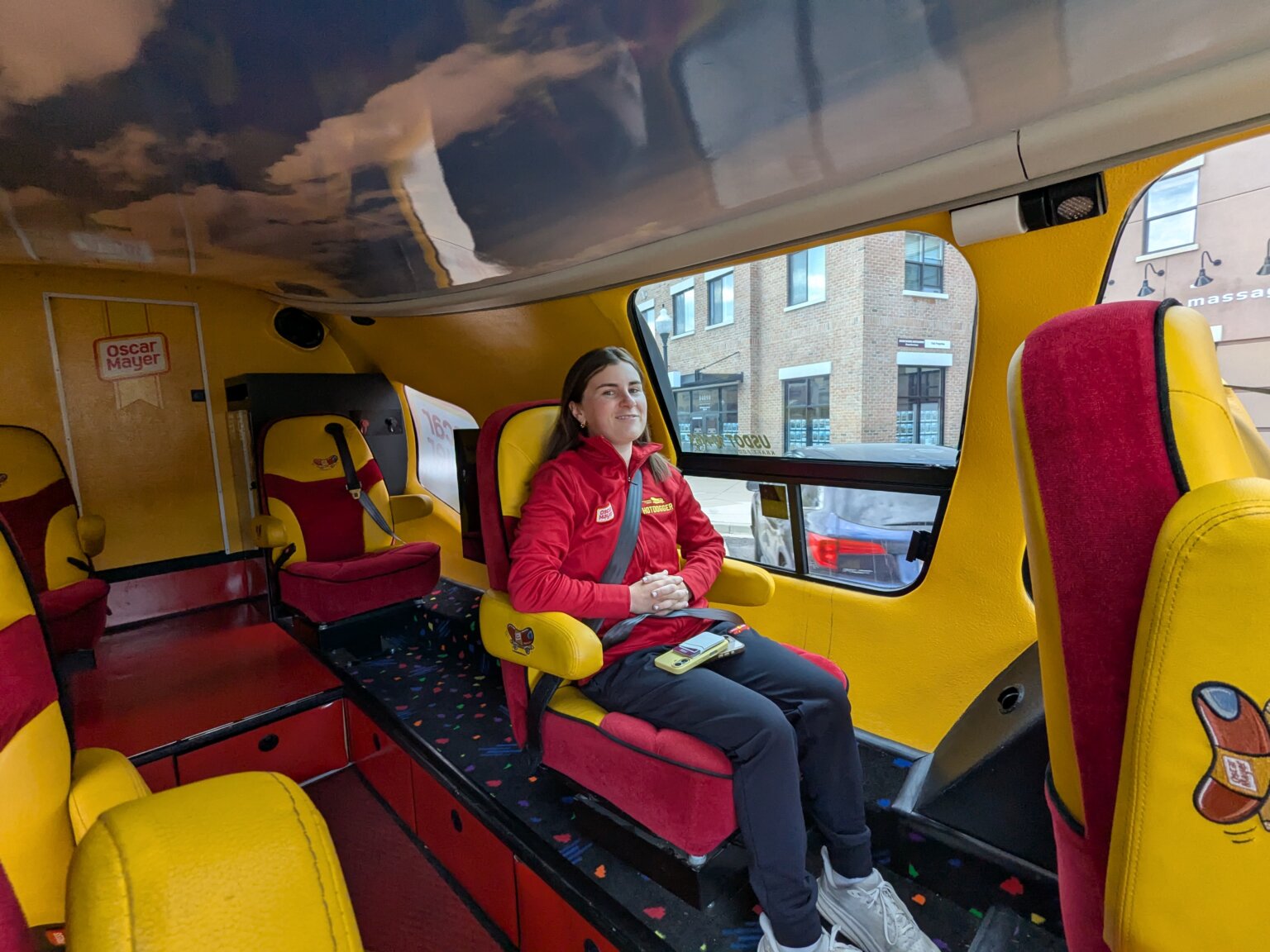 Hotdoggers relish as Oscar Mayer Wienermobile cruises through Summit ...