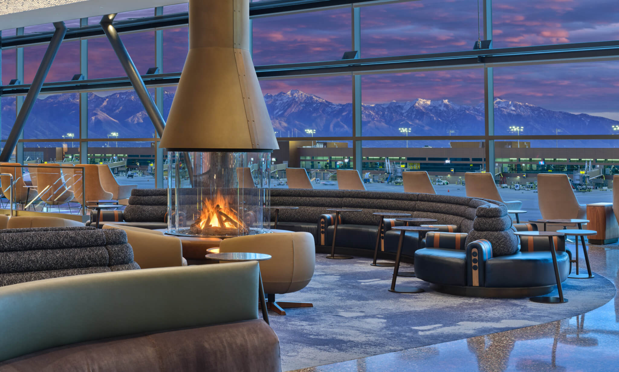 Delta opens one of its largest Sky Clubs at Salt Lake City ...