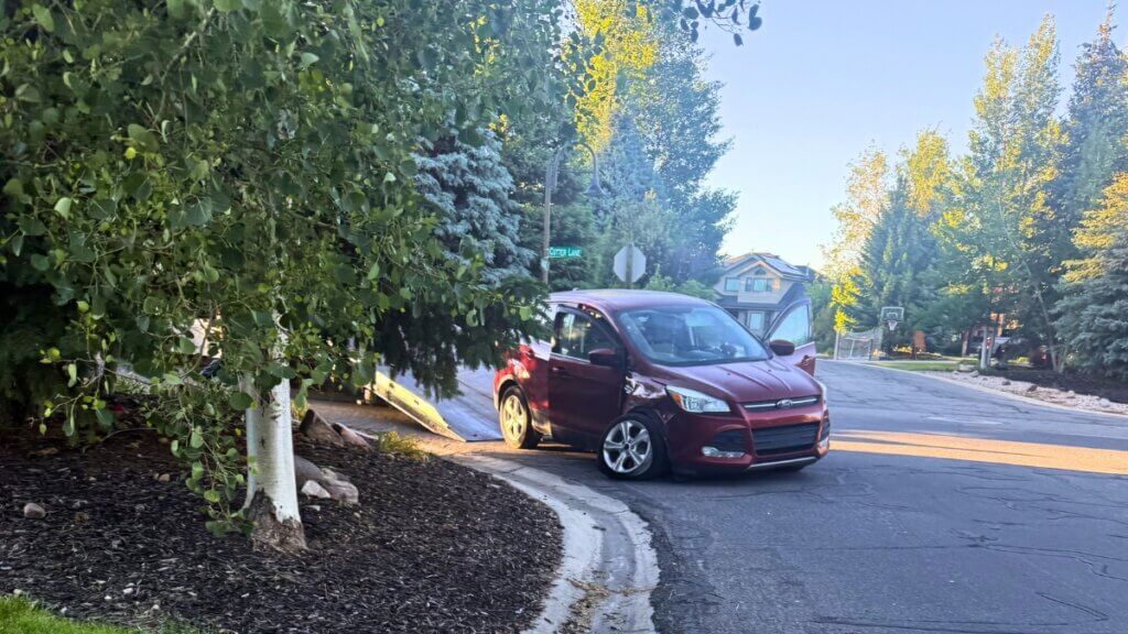 Driver arrested on DUI after striking two parked cars in Ranch Place ...